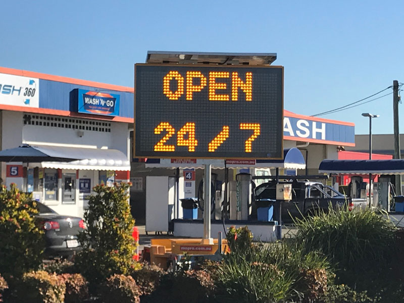 Five common locations where you can utilise a sign trailer | MoPro VMS ...